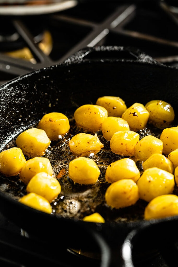 Crispy Duck Fat Potatoes (Pomme de Terre Sarladaise)